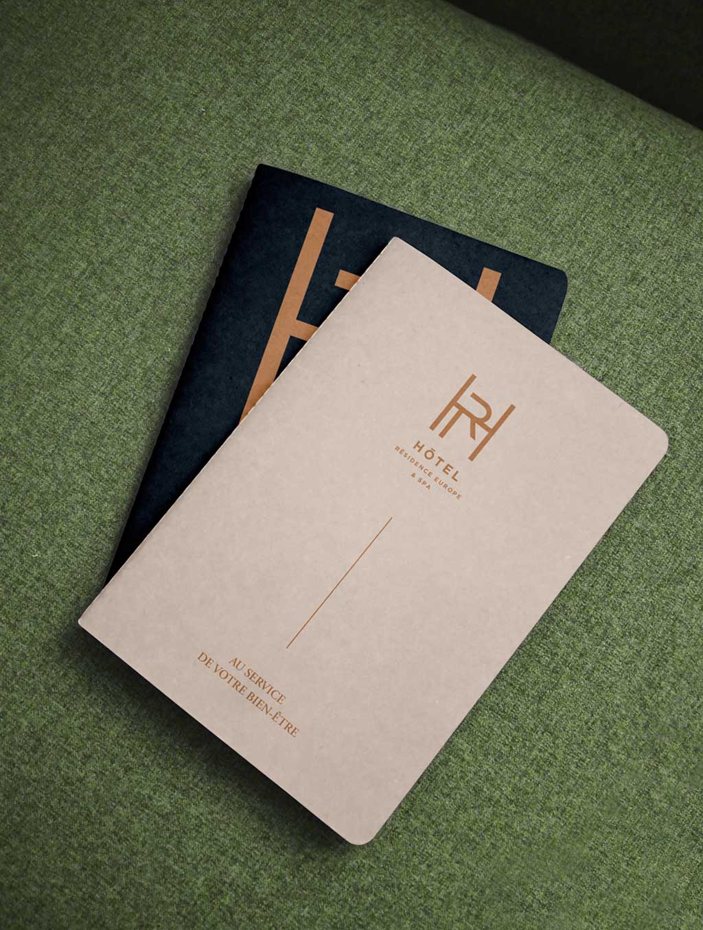 Logo Hôtel HRE - Graphiste Laëtitia Costes